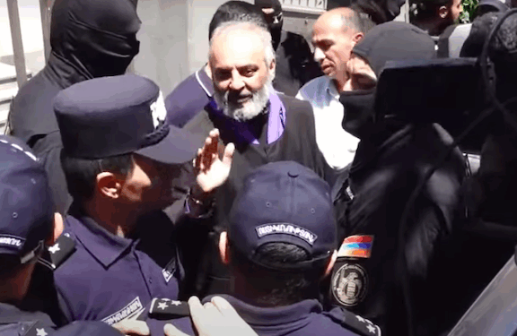 «Սրբազան Պայքար»ի Առաջնորդը Եւ Դաշնակցականներ Ձերբակալուեցան՝ Իշխանական ...